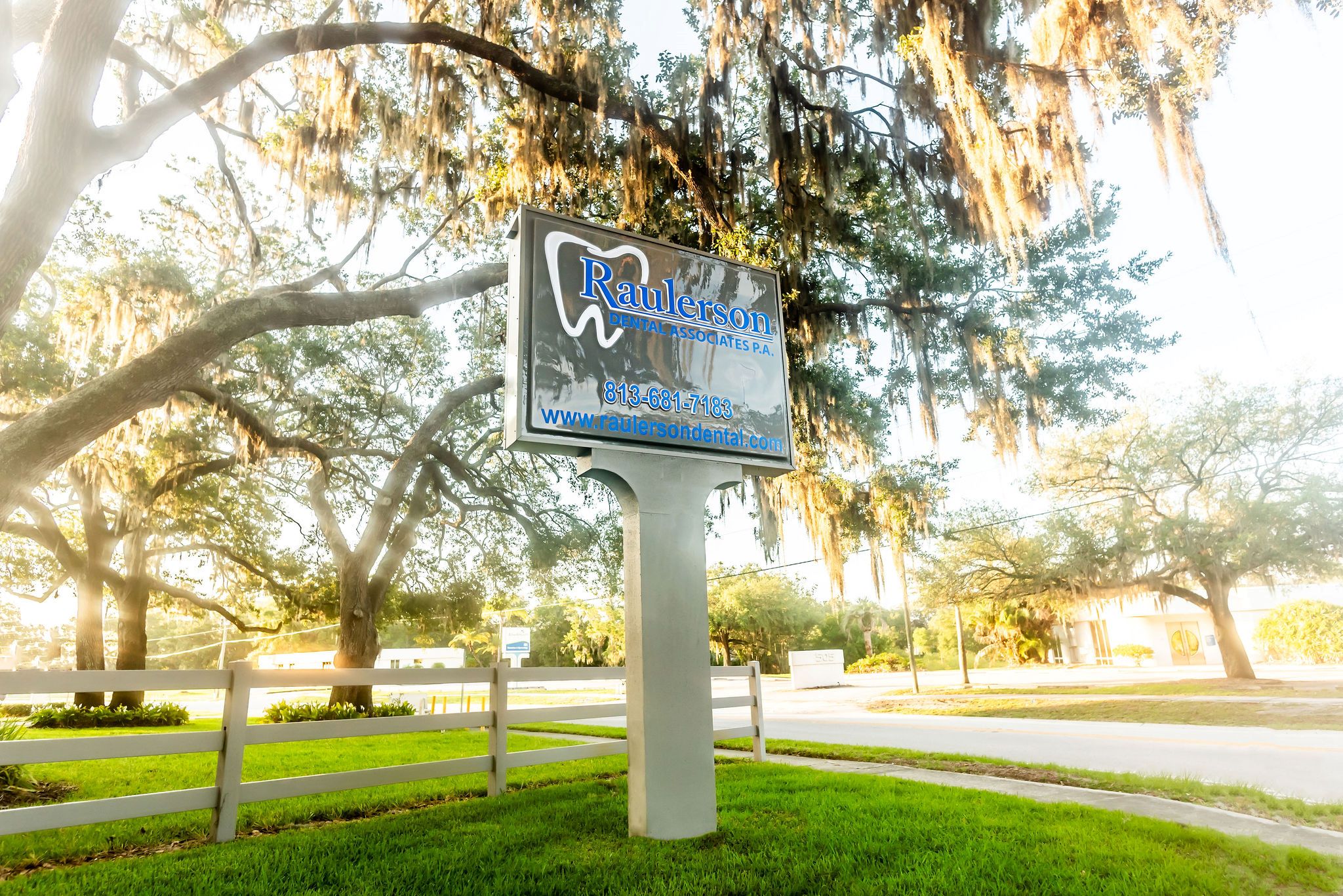 Dentist Brandon FL | Raulerson Dental Associates | Cosmetic Dentist